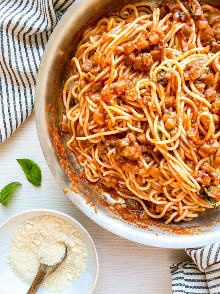 Spaghetti with Eggplant Tomato Sauce - "Spaghetti Alla Norma"